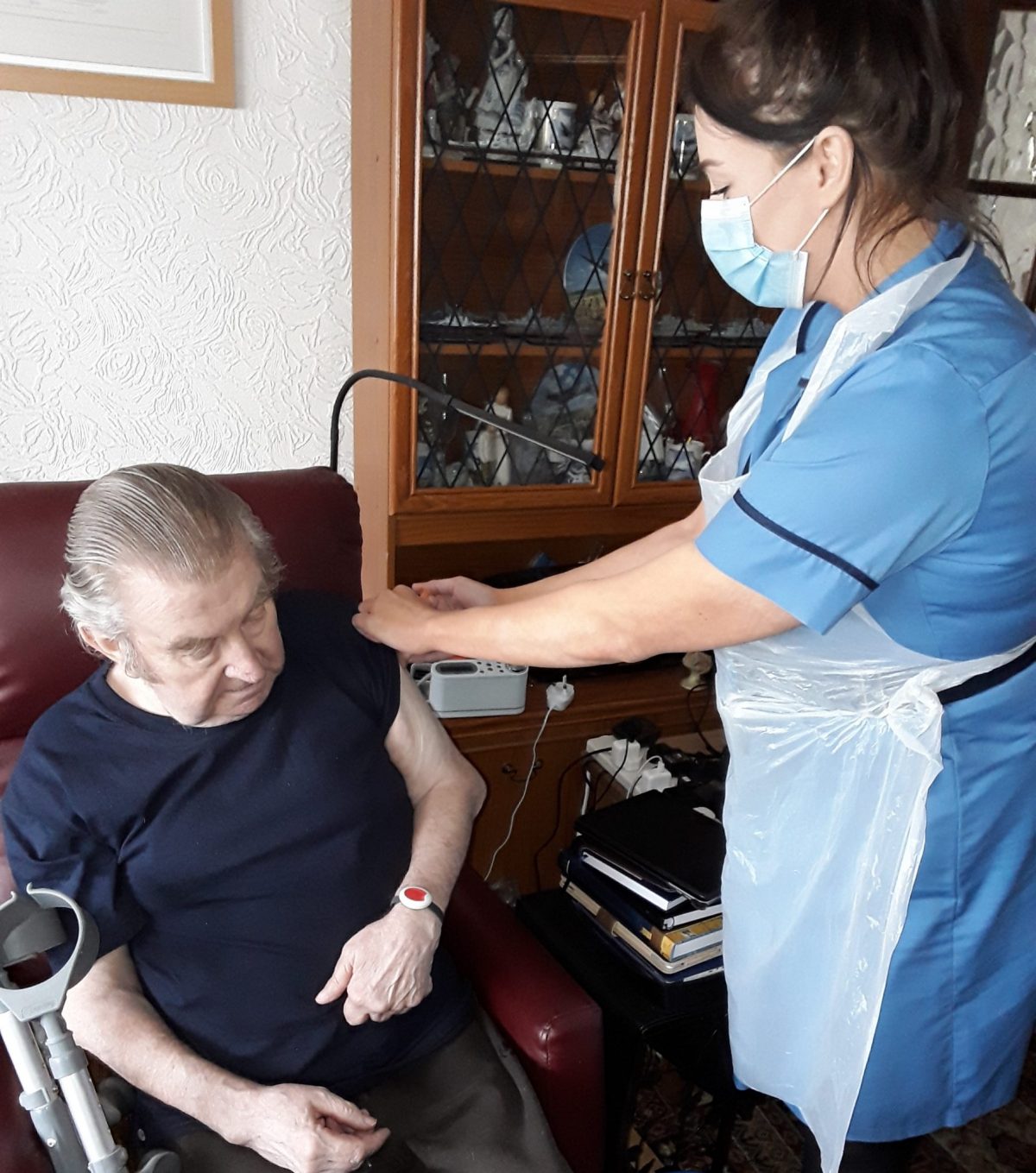 Bringing Covid-19 vaccines to housebound residents - Walsall Healthcare ...