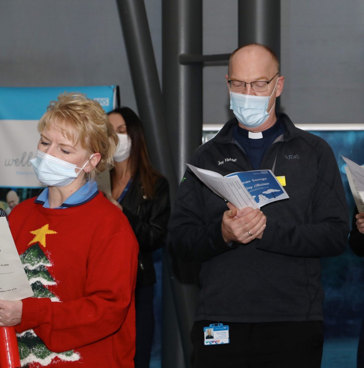 Sports stars bring Christmas sparkle to Walsall - Walsall Healthcare ...