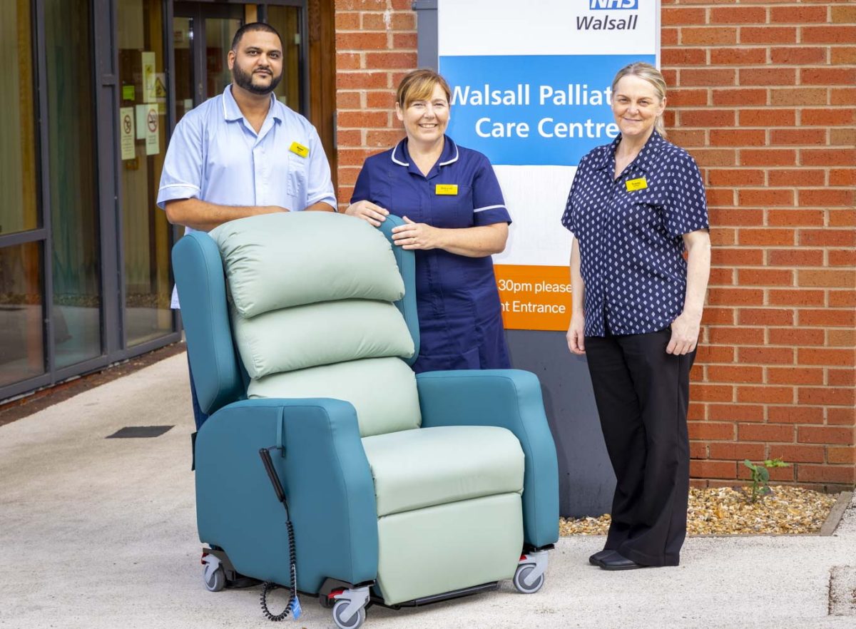 New chairs donated to hospice - Walsall Healthcare NHS Trust
