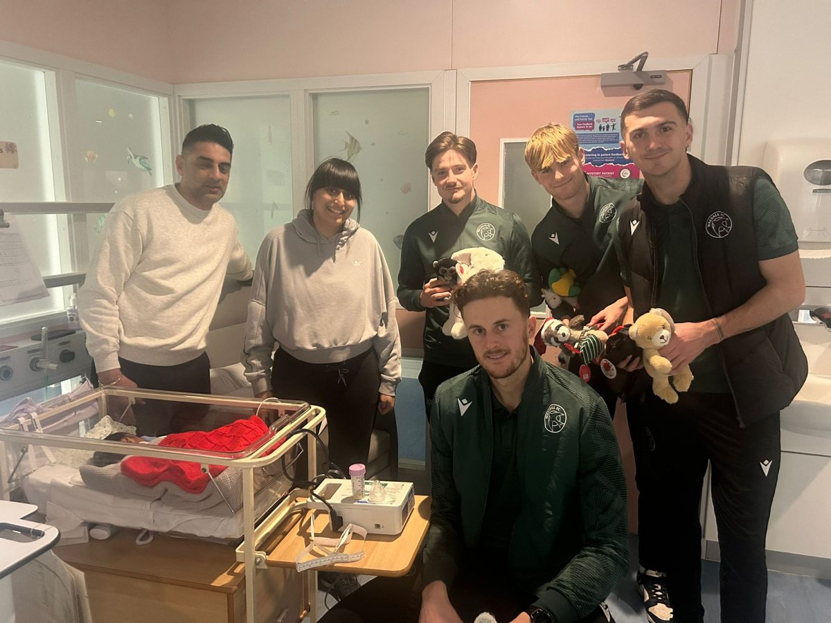 Walsall FC bring festive cheer to the Manor - Walsall Healthcare NHS Trust